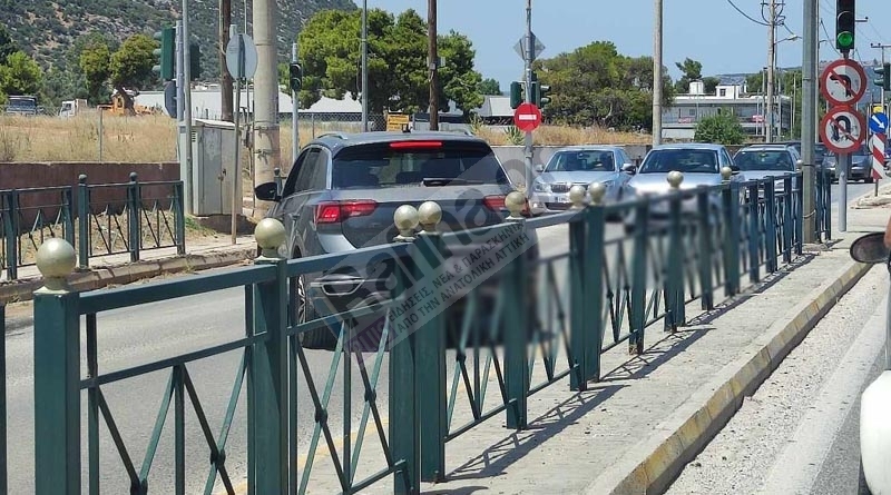 Νέα Μάκρη: Οδηγός πήγαινε ανάποδα στη Λεωφόρο Μαραθώνος (Φωτογραφίες)