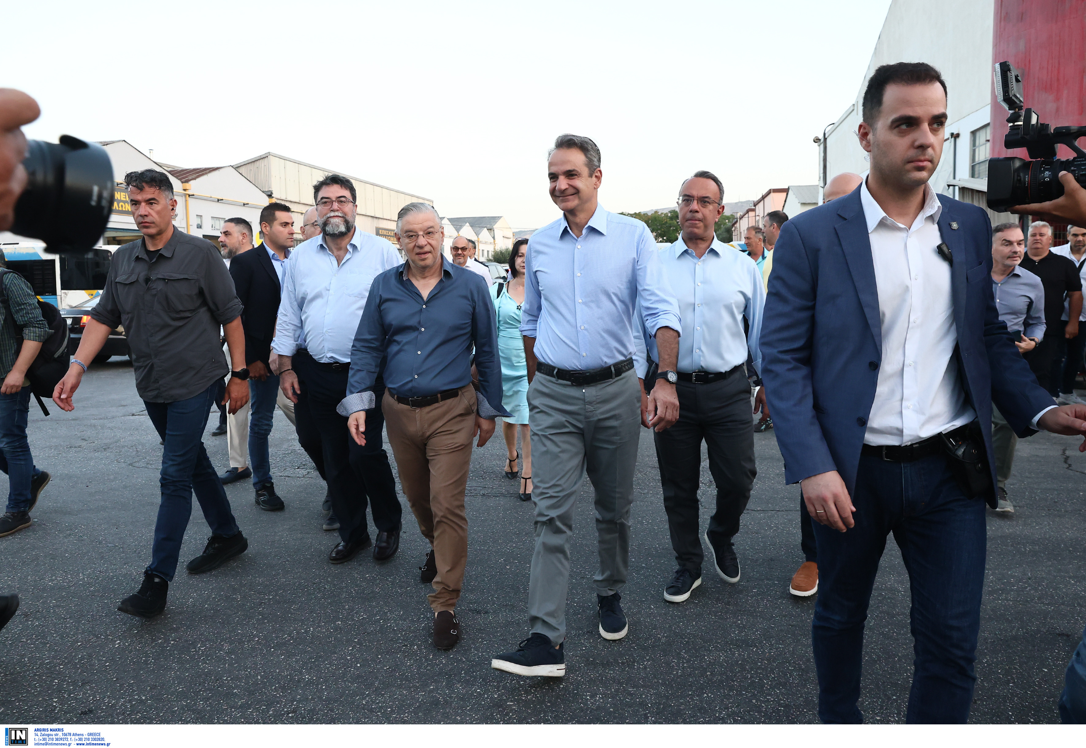 Μητσοτάκης στον ΟΣΥ: Μέχρι το τέλος του 2025 θα κυκλοφορούν 900 νέα ...