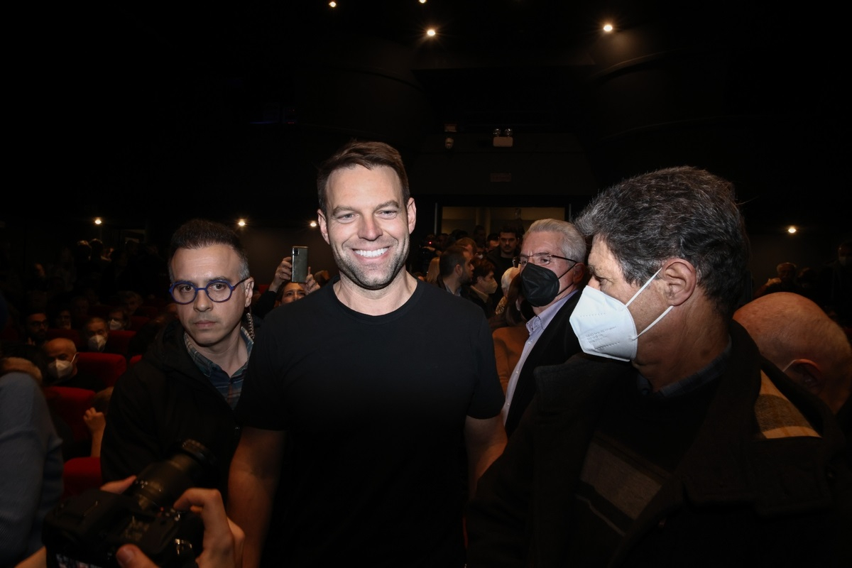 Η είσοδος του Στ. Κασσελάκη στην εκδήλωση για την Κεντροαριστερά (Βίντεο)