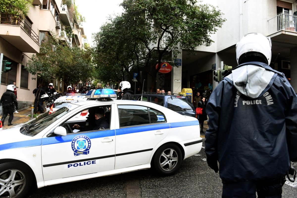 Νέα Ερυθραία: Πώς έγινε η επιδρομή των χούλιγκαν - Είπαν «γ… την ΑΕΚ ...