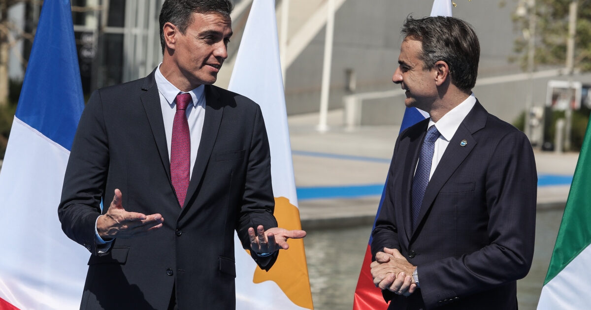 Ο Κυριάκος «μας βγάζει το λάδι» με την ακρίβεια, ο Σάντσεθ μηδένισε τον ...