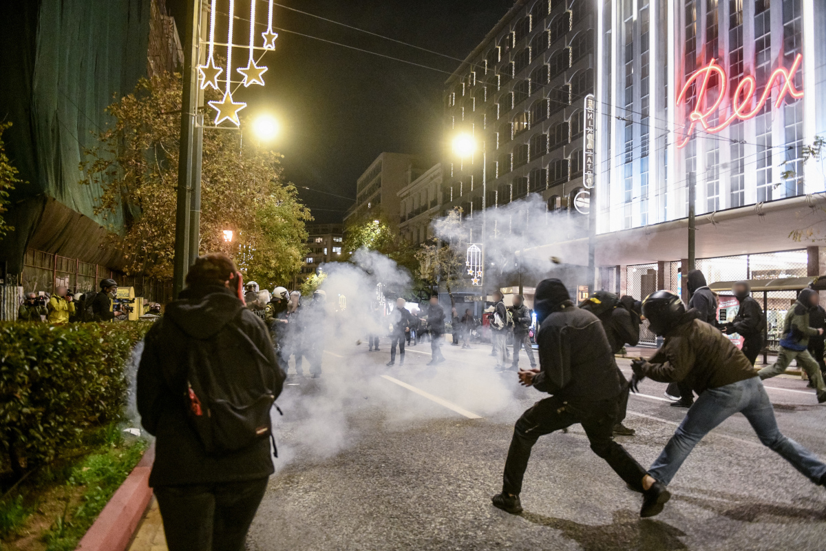 Δολοφονία 16χρονου Ρομά: Επεισόδια σε Αθήνα, Θεσσαλονίκη, Πάτρα και ...