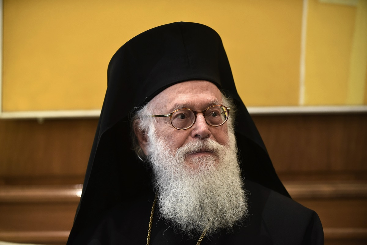 Αρχιεπίσκοπος Αναστάσιος: Στη ΜΕΘ και σε κρίσιμη κατάσταση μετά το ...