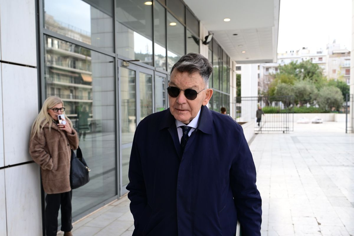 Διασωληνωμένος στη ΜΕΘ ο Αλέξης Κούγιας: Η μάχη με τον καρκίνο και η ...