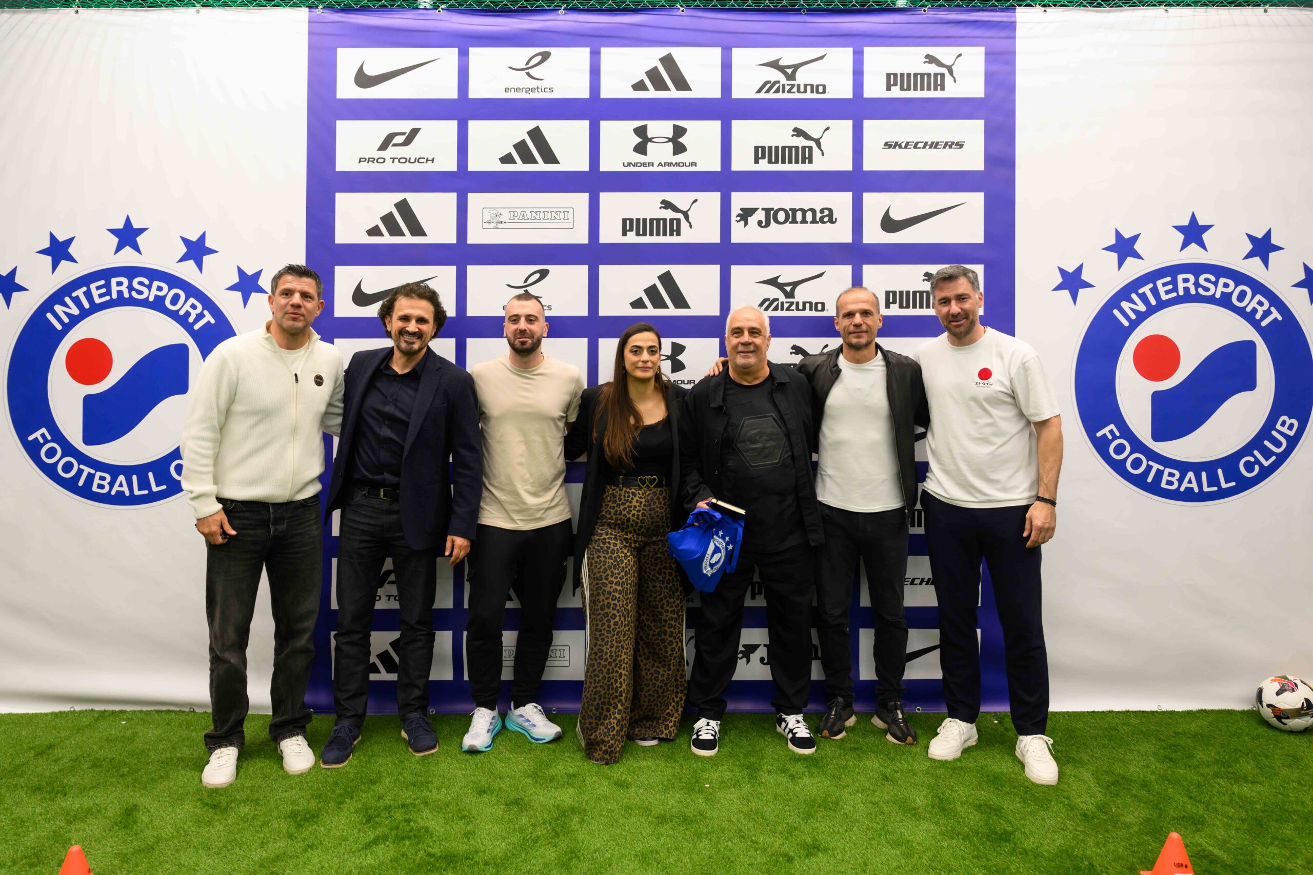Eγκαίνια για το πρώτο Intersport Football Club, ένα κατάστημα για τους ...