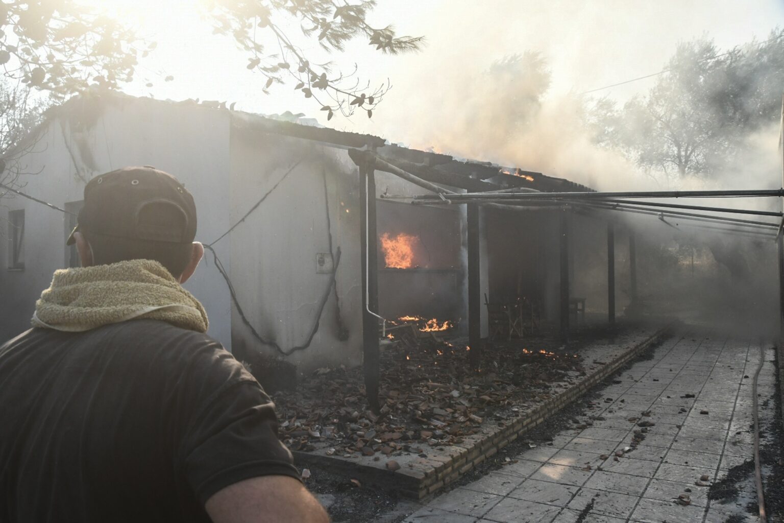 Πυρκαγιές στην Αχαϊα: Οδοιπορικό στα καμμένα της Πάτρας - Μεγάλες ...