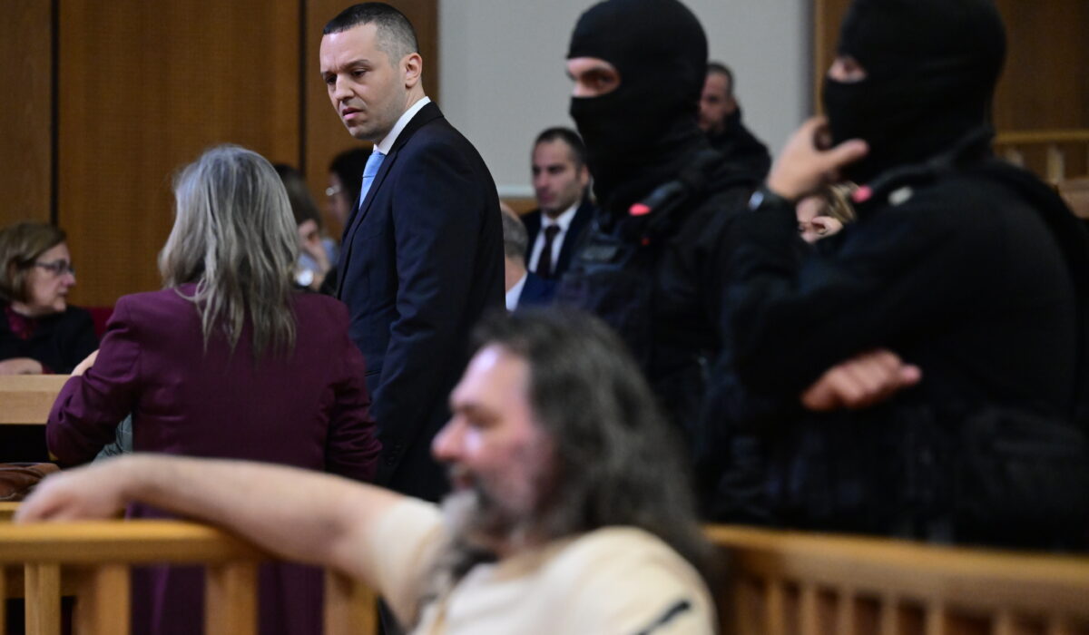 Στο Εφετείο η δίκη της Χρυσής Αυγής: Σε τελικό στάδιο οι απολογίες των ...