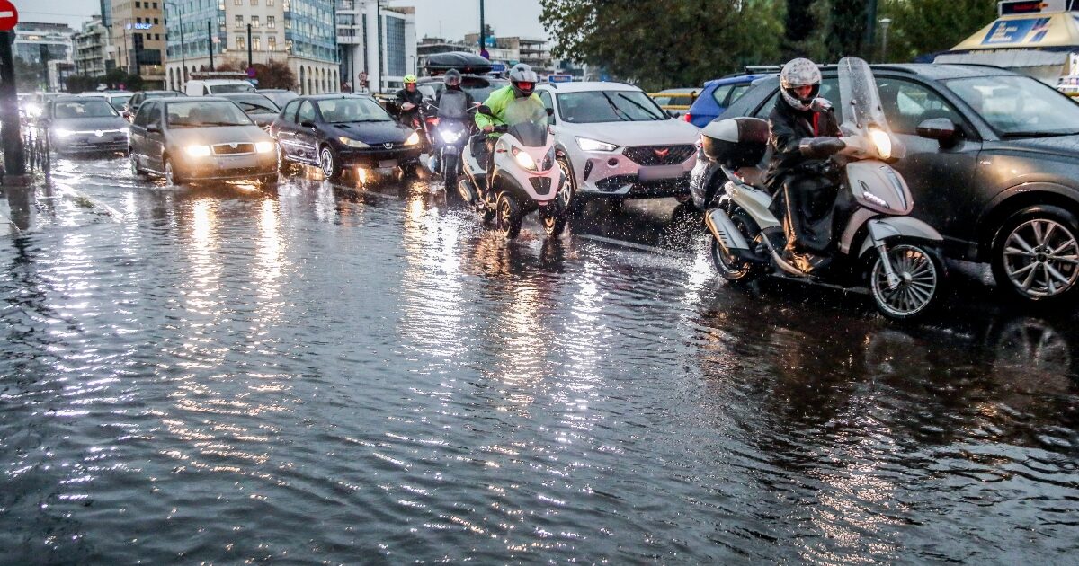 Meteo: Οι 3 περιοχές της Αθήνας που «πνίγηκαν» στη βροχή
