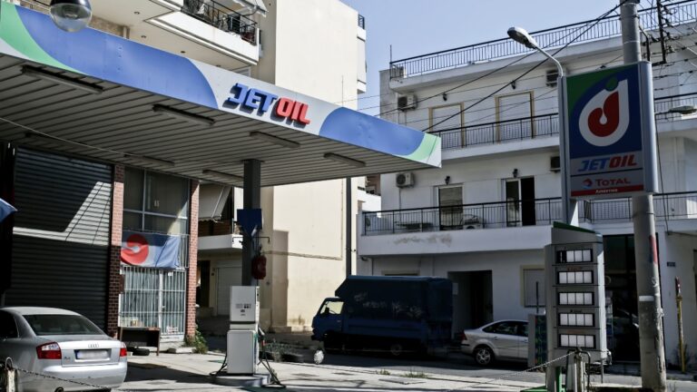 Jetoil: «Ντόμινο» επιπτώσεων από το ξαφνικό λουκέτο – Πώς επηρεάζονται ...